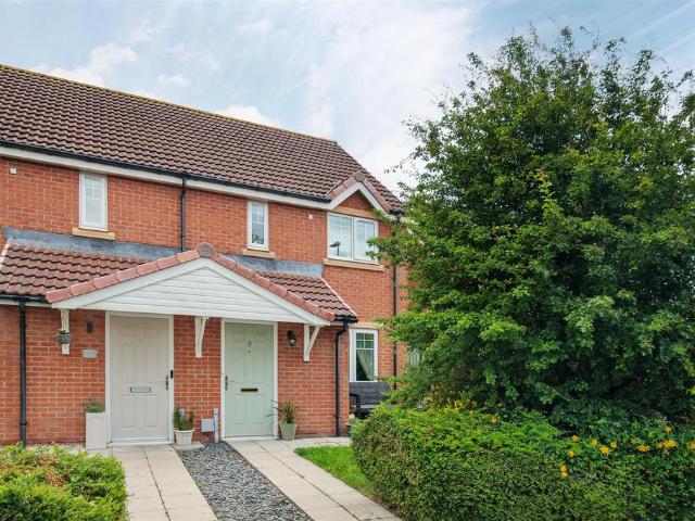 2 bedroom semi detached house for sale