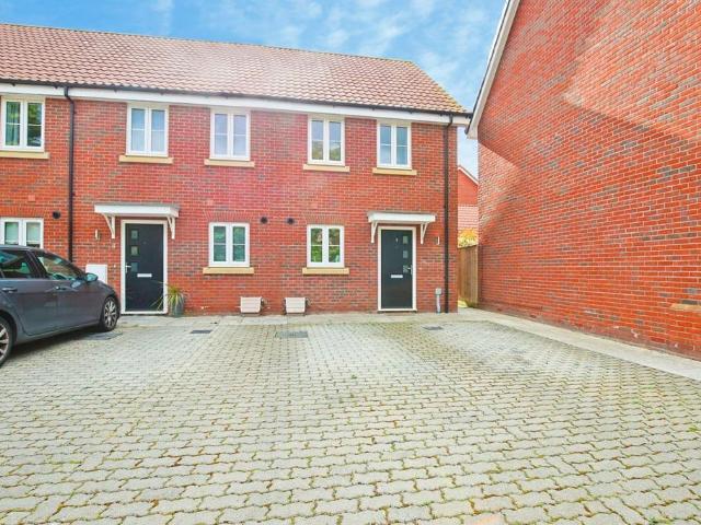 2 bedroom semi detached house for sale