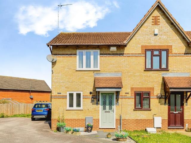 2 bedroom semi detached house for sale