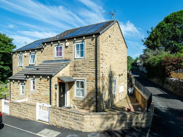 2 bedroom semi detached house for sale