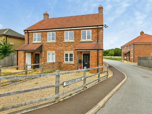 2 bedroom semi detached house for sale