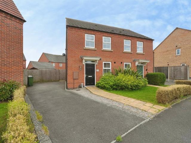 2 bedroom semi detached house for sale