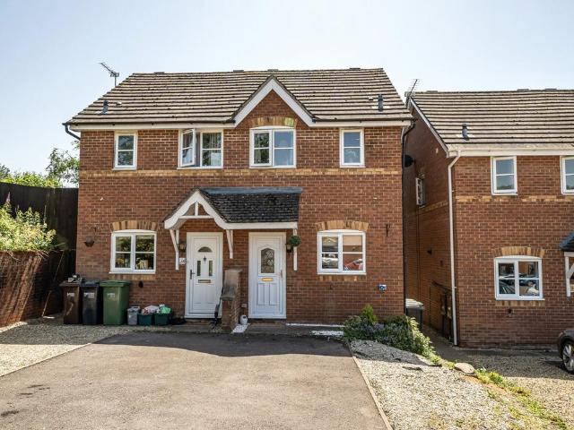2 bedroom semi detached house for sale