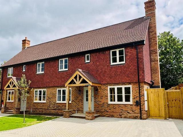 2 bedroom semi detached house for sale