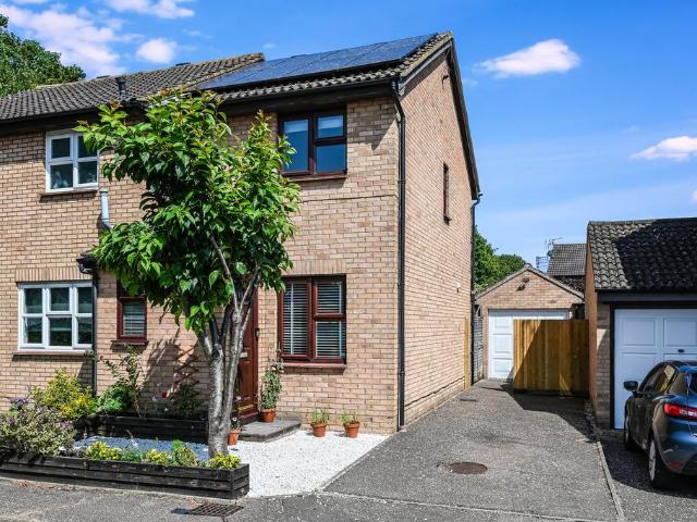 2 bedroom semi detached house for sale