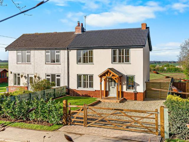 2 bedroom semi detached house for sale