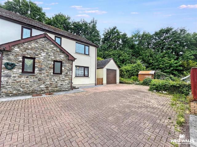 2 bedroom semi detached house for sale