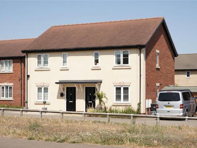 2 bedroom semi detached house for sale