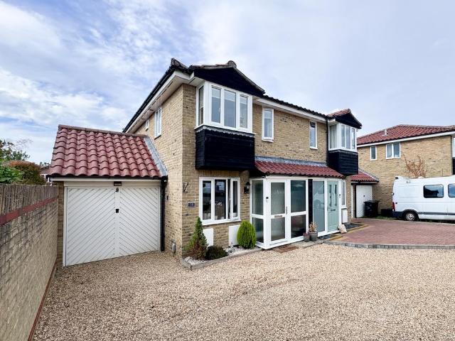 2 bedroom semi detached house for sale