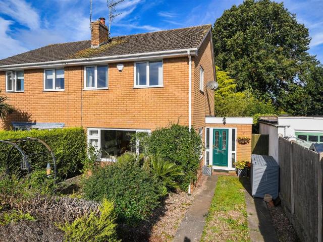 2 bedroom semi detached house for sale