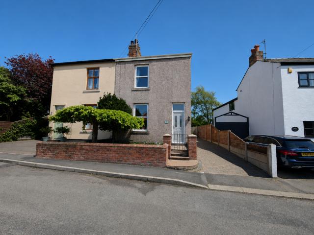 2 bedroom semi detached house for sale