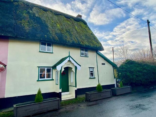 2 bedroom semi detached house for sale