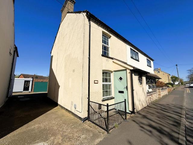 2 bedroom semi detached house for sale