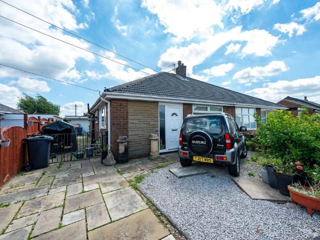 2 bedroom semi detached house for sale