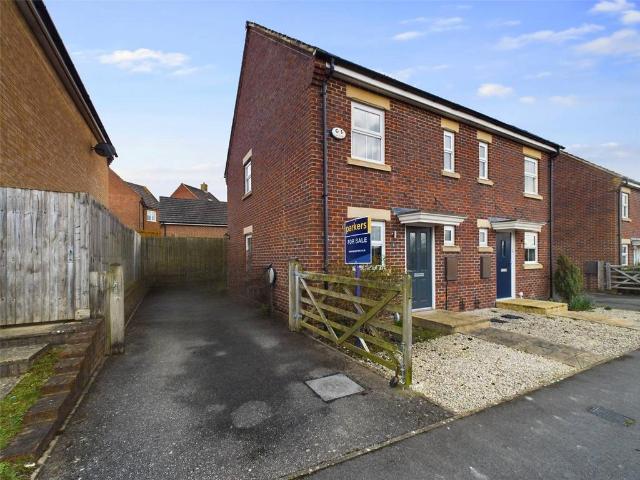 2 bedroom semi detached house for sale