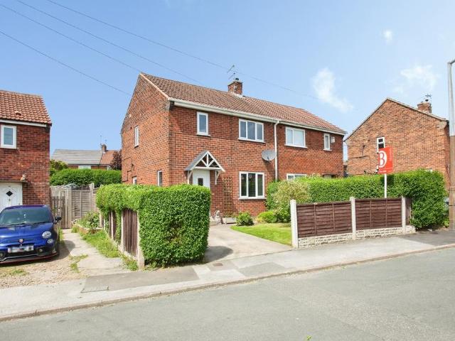 2 bedroom semi detached house for sale