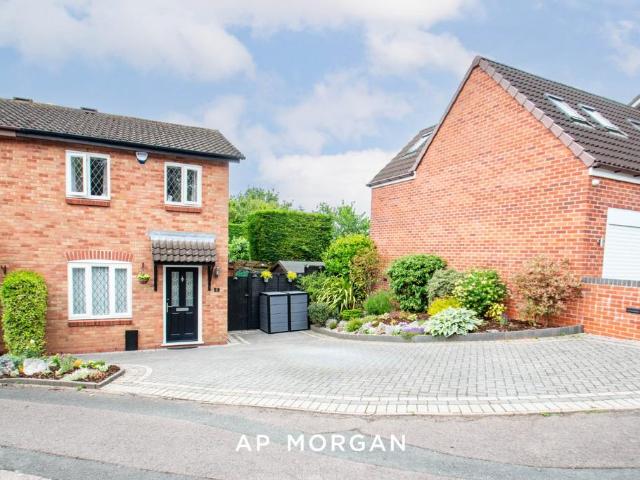 2 bedroom semi detached house for sale
