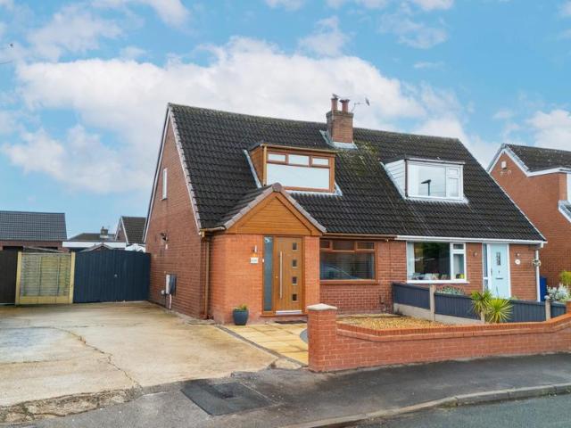 2 bedroom semi detached house for sale