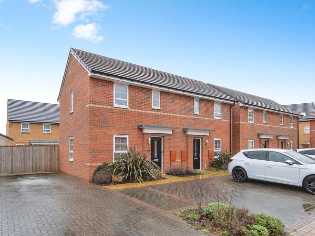 2 bedroom semi detached house for sale