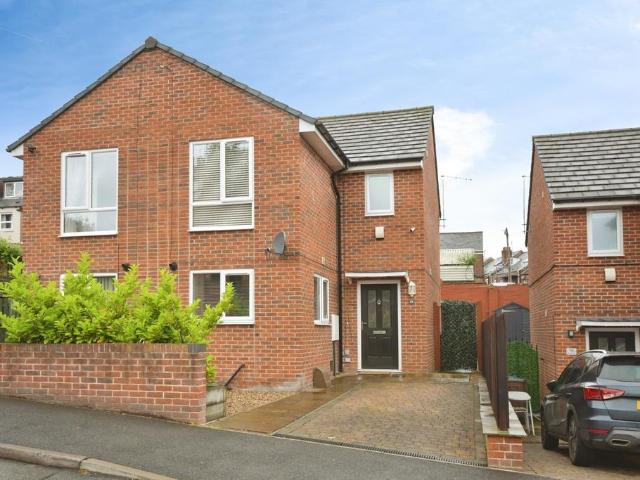 2 bedroom semi detached house for sale