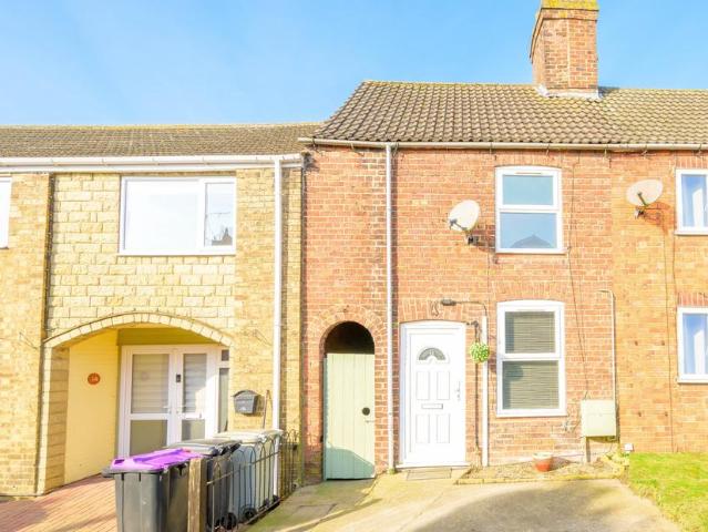 2 bedroom terraced house for sale