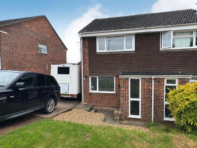 2 bedroom semi detached house for sale