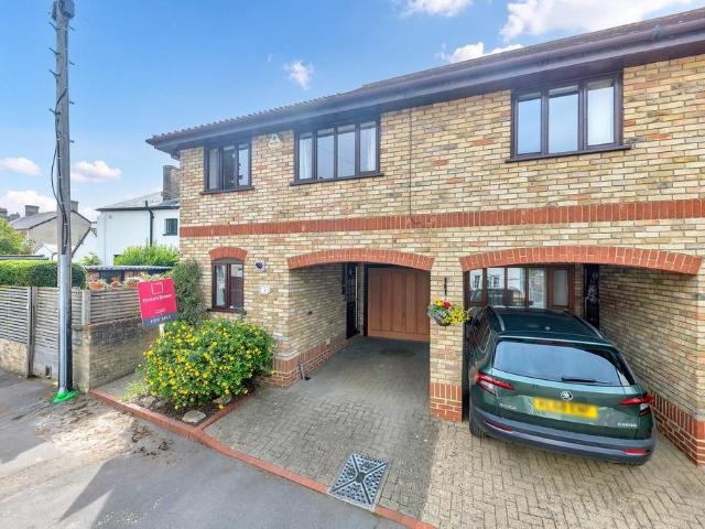 2 bedroom semi detached house for sale