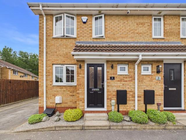 2 bedroom semi detached house for sale