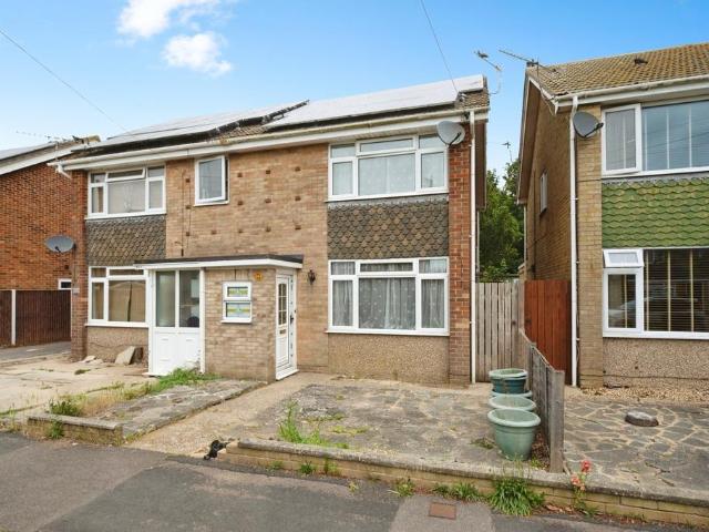 2 bedroom semi detached house for sale