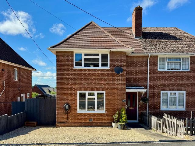 2 bedroom semi detached house for sale