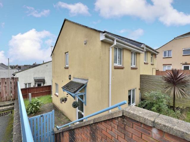 2 bedroom semi detached house for sale