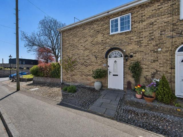 2 bedroom semi detached house for sale