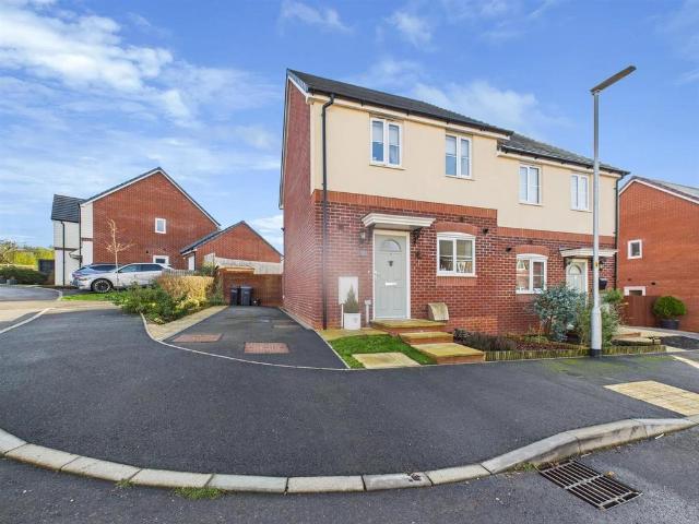 2 bedroom semi detached house for sale