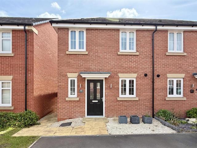 3 bedroom semi detached house for sale