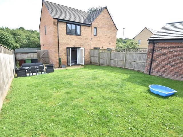 2 bedroom semi detached house for sale