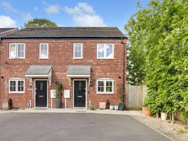2 bedroom semi detached house for sale