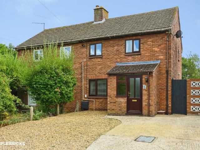 2 bedroom semi detached house for sale