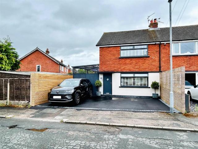 2 bedroom semi detached house for sale