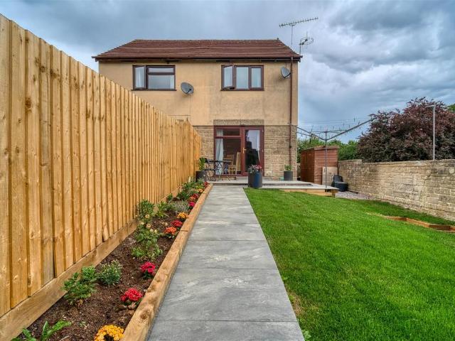 2 bedroom semi detached house for sale