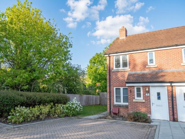 2 bedroom semi detached house for sale