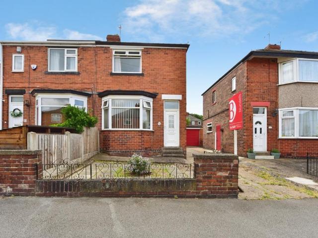 2 bedroom semi detached house for sale