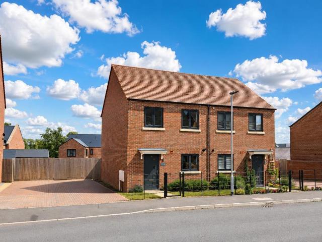 2 bedroom semi detached house for sale