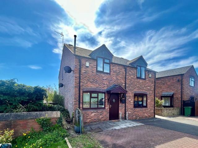 2 bedroom semi detached house for sale