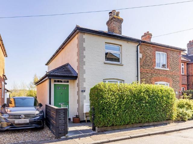 2 bedroom semi detached house for sale