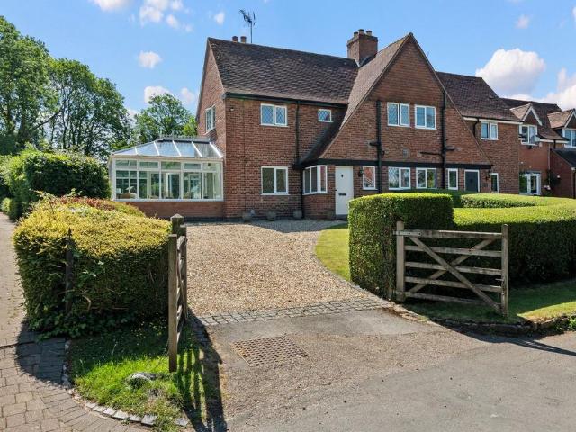 2 bedroom semi detached house for sale
