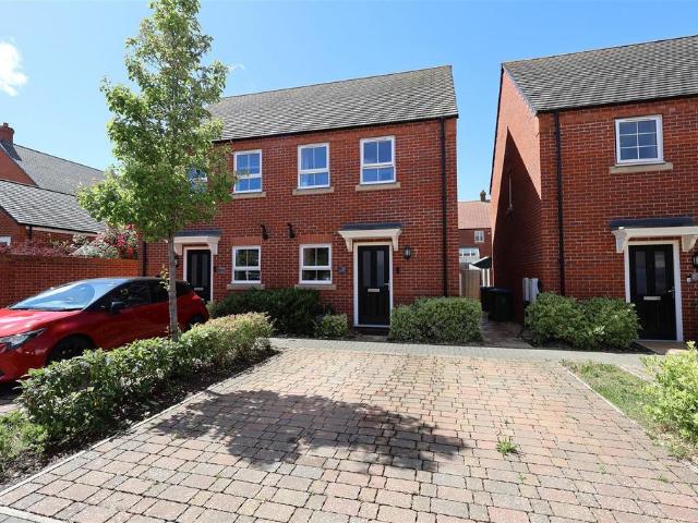 2 bedroom semi detached house for sale