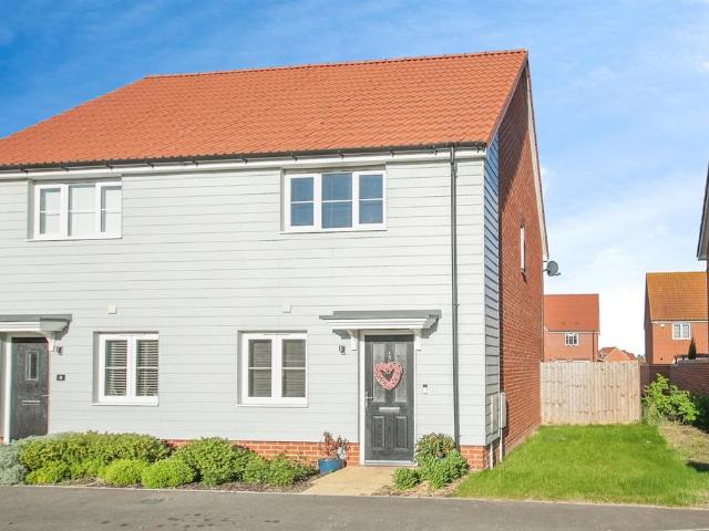 2 bedroom semi detached house for sale