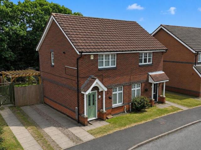 2 bedroom semi detached house for sale