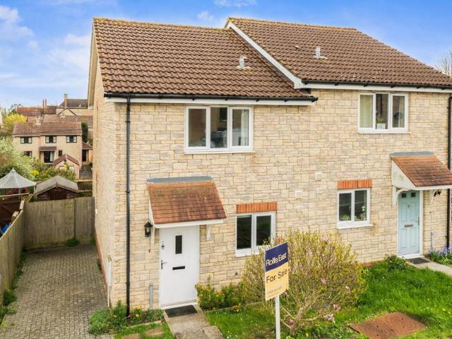 2 bedroom semi detached house for sale