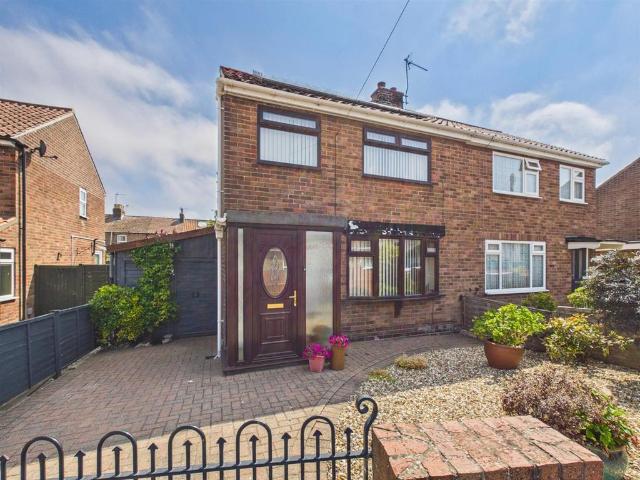 2 bedroom semi detached house for sale